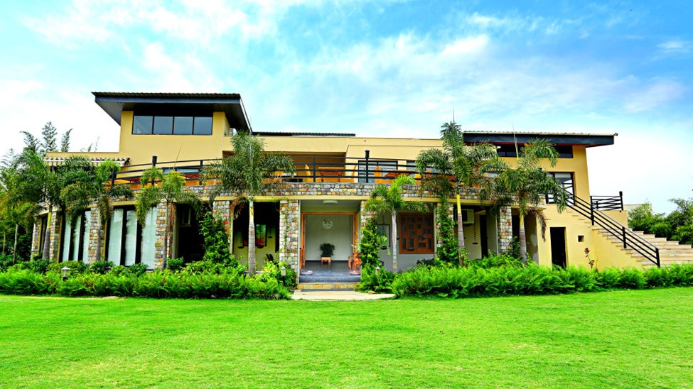 Experience the Ultimate Wilderness Getaway at The Golden Tusk ...